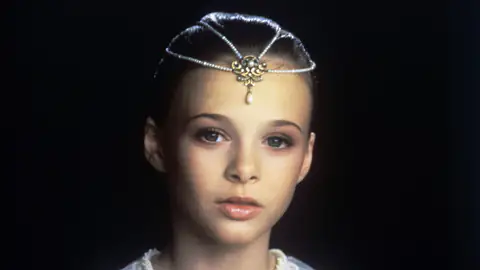 Tami Stronach: So sieht die „Kindliche Kaiserin“ aus „Die unendliche ...