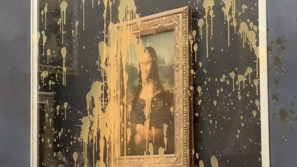 Mona Lisa: Klima-Aktivisten attackieren berühmtes Gemälde mit Suppe Mona Lisa: Klima-Aktivisten attackieren berühmtes Gemälde mit Suppe